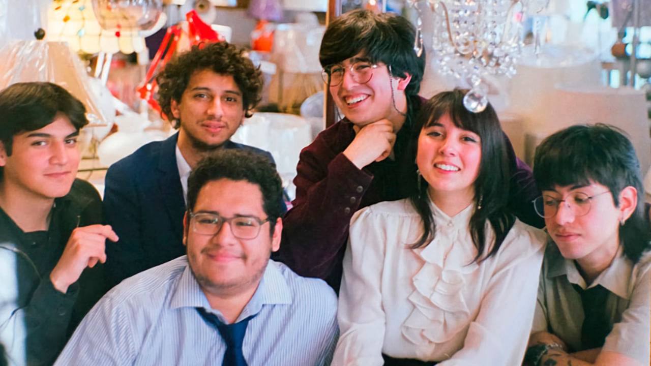 Banda chilena Candelabro debuta con álbum “Ahora o nunca” - Piratas del ...