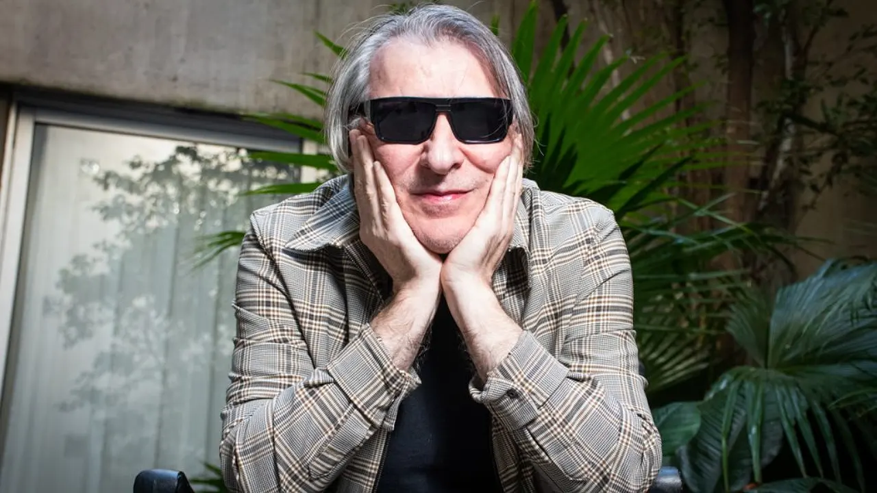 Daniel Melero con todo: lanza nuevo disco y además su libro Incierto y ...